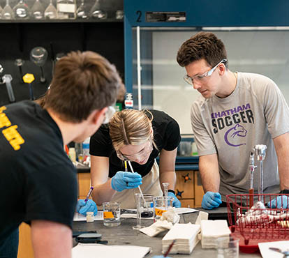 Lab & Field Research | Chatham University